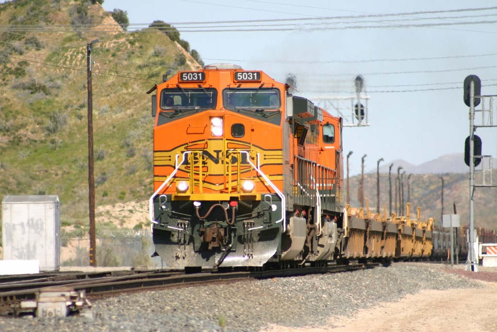 BNSF 5031 through Summit